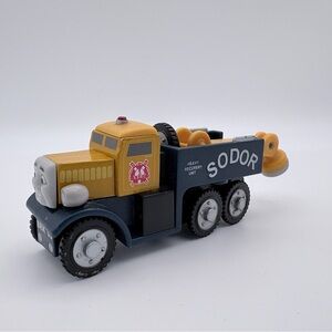 Thomas & Friends | Toys | Thomas And Friends Wooden Railway Tow Truck ...